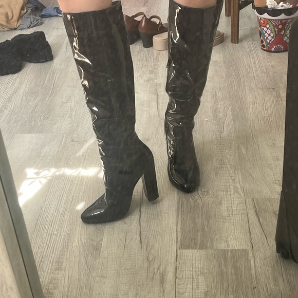 JustFab | Shoes | Justfab Black Faux Leather Thick Heeled Kneehigh ...